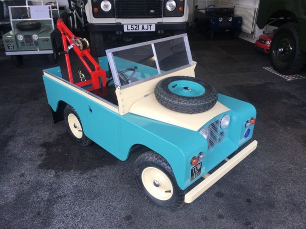Land Rover- Electric powered - Recovery Truck - Land Rover Centre